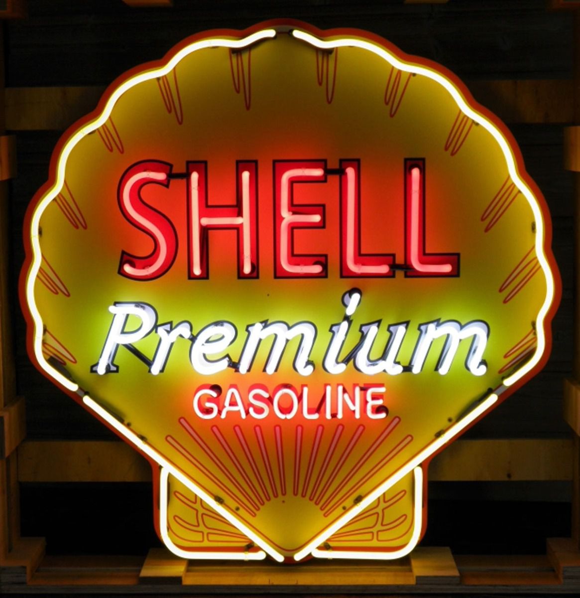 Groot Shell Premium Gasoline-logo neonreclame met achterplaat – The ...